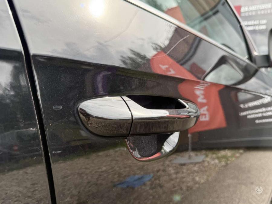 Black Volkswagen Passat 2012 in Vilnius, with an engine capacity of 1.97 L and mileage of 282 thousand km for 6400 €, photo 42 on AUTOMOTO.COM.LV