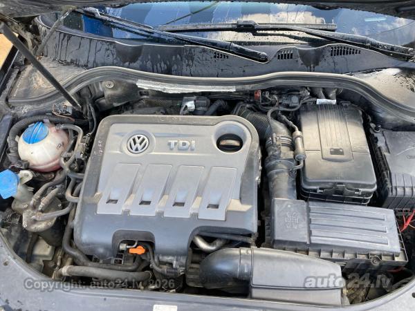 Black Volkswagen Passat 2012 in Viljandi, with an engine capacity of 2.00 L and mileage of 222 thousand km for 5199 €, photo 10 on AUTOMOTO.COM.LV