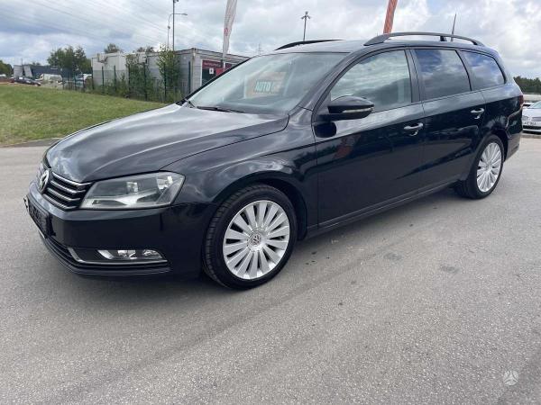 Black Volkswagen Passat 2012 in Kaunas, with an engine capacity of 1.60 L and mileage of 256 thousand km for 4650 €, photo 6 on AUTOMOTO.COM.LV