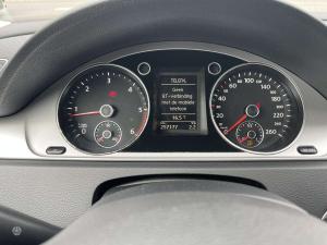 Melns Volkswagen Passat 2012 Kauņa, ar dzinēja tilpumu 1.60 L un nobraukumu 256 tūkst. km par 4650 €, foto 19 vietnē AUTOMOTO.COM.LV