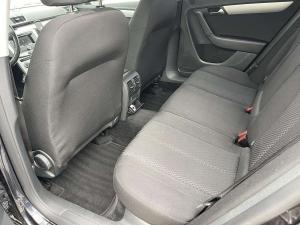 Melns Volkswagen Passat 2012 Kauņa, ar dzinēja tilpumu 1.60 L un nobraukumu 256 tūkst. km par 4650 €, foto 23 vietnē AUTOMOTO.COM.LV