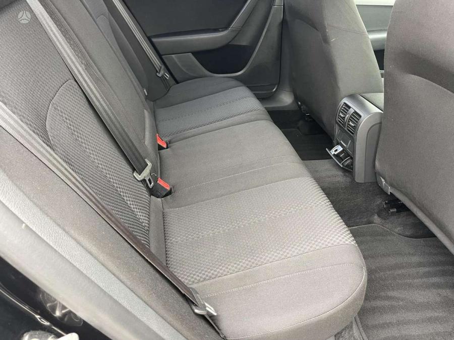 Melns Volkswagen Passat 2012 Kauņa, ar dzinēja tilpumu 1.60 L un nobraukumu 256 tūkst. km par 4650 €, foto 25 vietnē AUTOMOTO.COM.LV