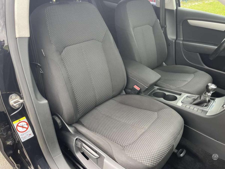 Melns Volkswagen Passat 2012 Kauņa, ar dzinēja tilpumu 1.60 L un nobraukumu 256 tūkst. km par 4650 €, foto 27 vietnē AUTOMOTO.COM.LV