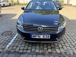 Black Volkswagen Passat 2012 in Kaunas, with an engine capacity of 1.39 L and mileage of 384 thousand km for 2700 €, photo  on AUTOMOTO.COM.LV