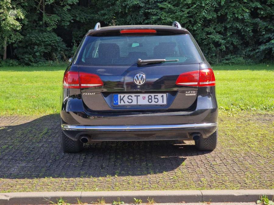 Black Volkswagen Passat 2012 in Vilnius, with an engine capacity of 1.97 L and mileage of 249 thousand km for 4250 €, photo 7 on AUTOMOTO.COM.LV