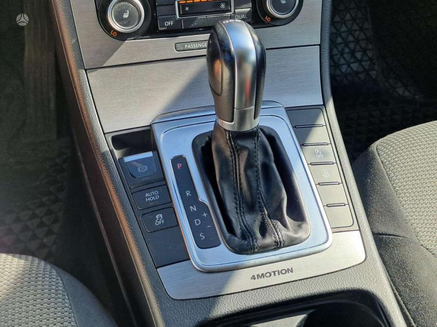 Black Volkswagen Passat 2012 in Vilnius, with an engine capacity of 1.97 L and mileage of 249 thousand km for 4250 €, photo 14 on AUTOMOTO.COM.LV