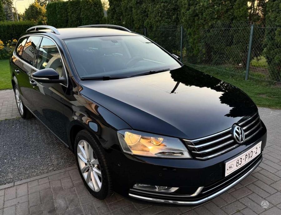 Melns Volkswagen Passat 2012 Kauņa, ar dzinēja tilpumu 1.97 L un nobraukumu 267 tūkst. km par 6850 €, foto 24 vietnē AUTOMOTO.COM.LV