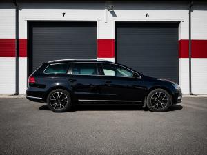 Black Volkswagen Passat 2012 in Parnu, with an engine capacity of 0.00 L and mileage of 281 thousand km for 4900 €, photo 4 on AUTOMOTO.COM.LV