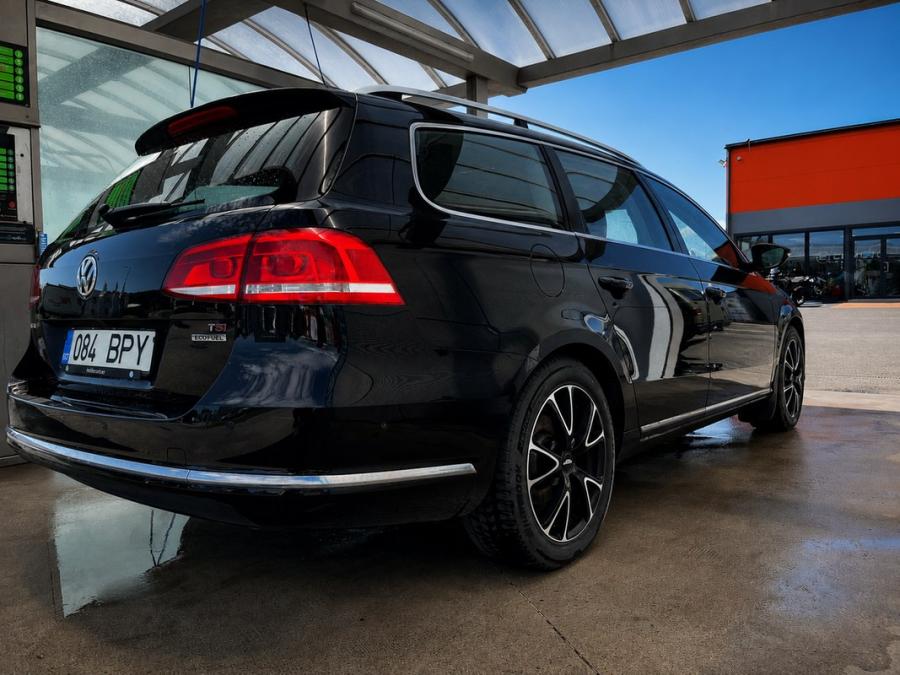 Black Volkswagen Passat 2012 in Parnu, with an engine capacity of 0.00 L and mileage of 281 thousand km for 4900 €, photo 18 on AUTOMOTO.COM.LV
