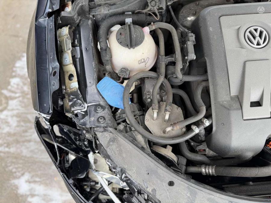 Melns Volkswagen Passat 2012 Kauņa, ar dzinēja tilpumu 2.00 L un nobraukumu 344 tūkst. km par 2600 €, foto 12 vietnē AUTOMOTO.COM.LV