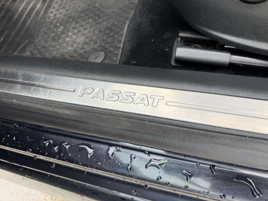 Melns Volkswagen Passat 2012 Kauņa, ar dzinēja tilpumu 2.00 L un nobraukumu 344 tūkst. km par 2600 €, foto 26 vietnē AUTOMOTO.COM.LV