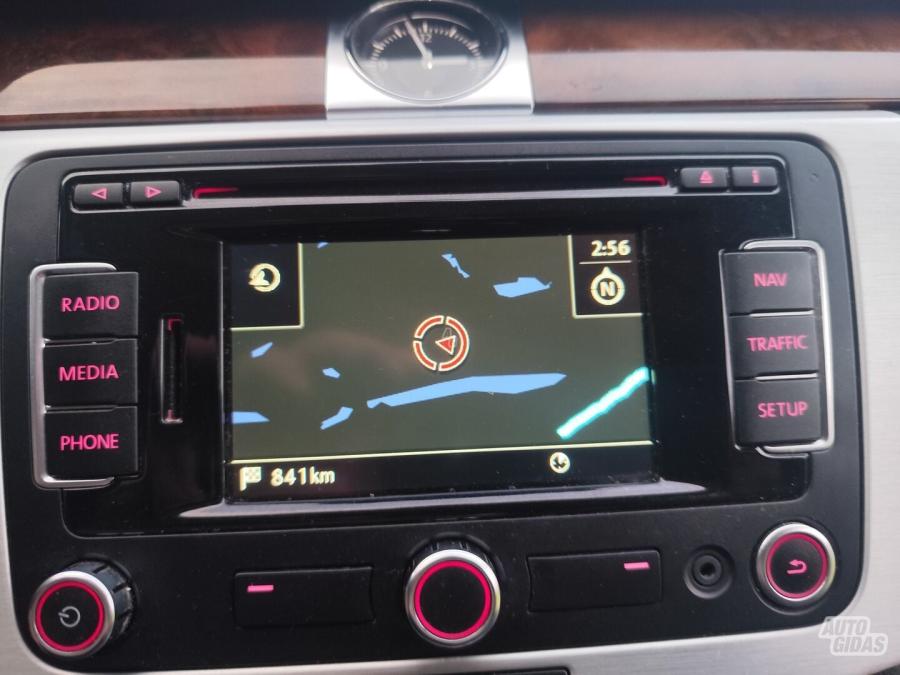Black Volkswagen Passat 2012 in Mazeikiai, with an engine capacity of 2.00 L and mileage of 248 thousand km for 5900 €, photo 30 on AUTOMOTO.COM.LV