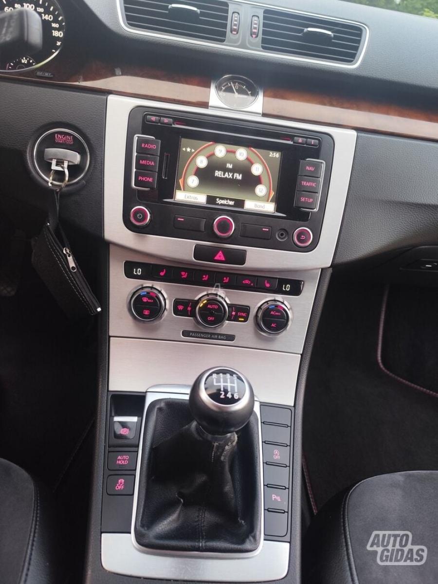 Black Volkswagen Passat 2012 in Mazeikiai, with an engine capacity of 2.00 L and mileage of 248 thousand km for 5900 €, photo 32 on AUTOMOTO.COM.LV