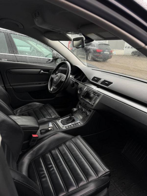 Black Volkswagen Passat 2012 in Tallinn, with an engine capacity of 0.00 L and mileage of 261 thousand km for 2000 €, photo 8 on AUTOMOTO.COM.LV