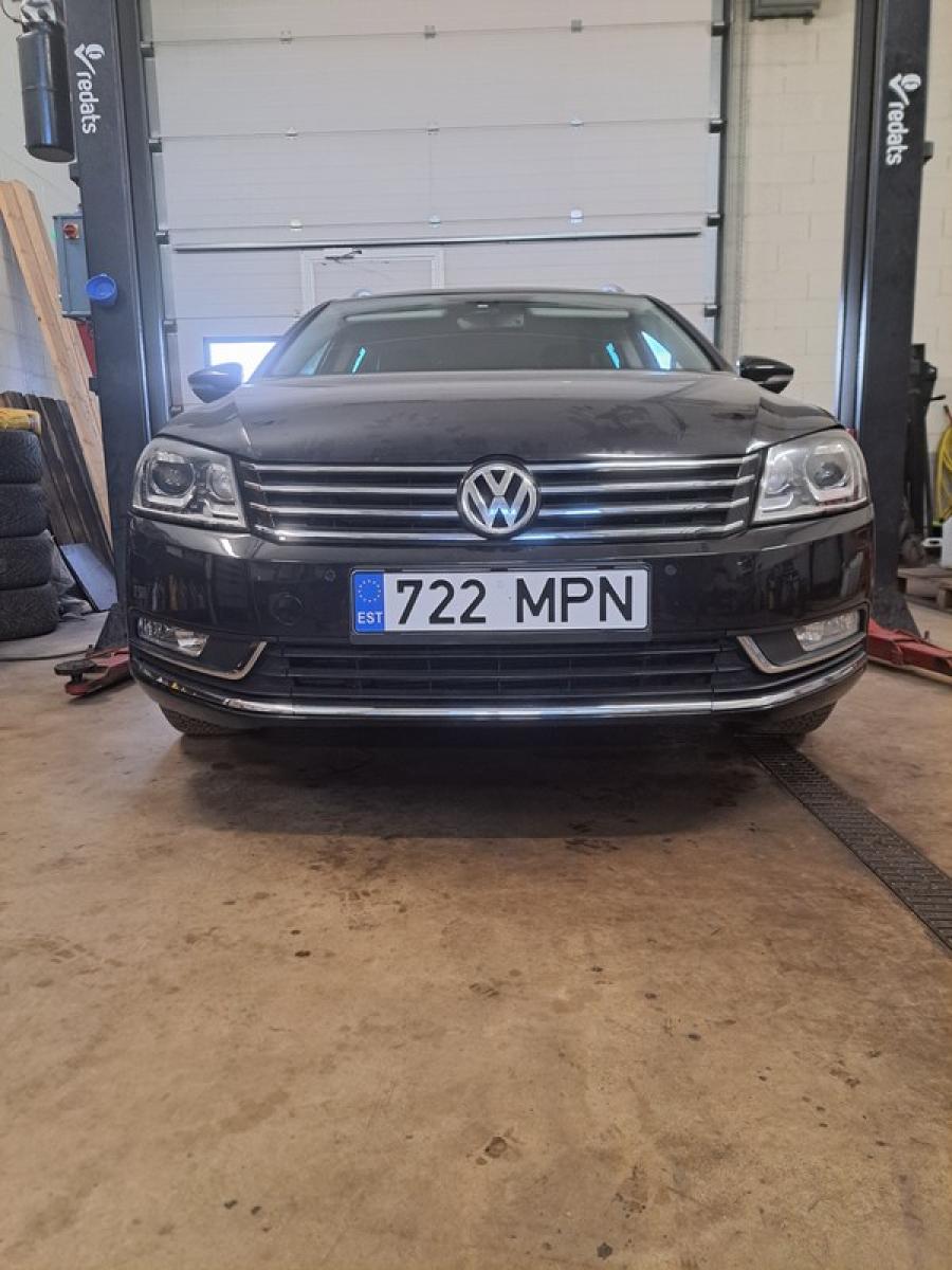 Black Volkswagen Passat 2012 in Tallinn, with an engine capacity of 0.00 L and mileage of 261 thousand km for 2000 €, photo 21 on AUTOMOTO.COM.LV