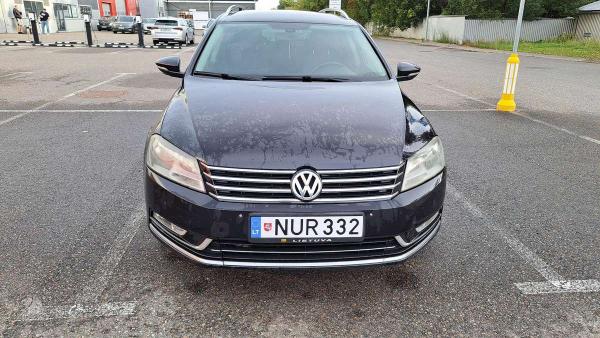 Volkswagen Passat 2012 Viļņa vietnē Melns Volkswagen Passat 2012 Viļņa, ar dzinēja tilpumu 1.97 L un nobraukumu 325 tūkst. km par 2999 €, foto 8 vietnē AUTOMOTO.COM.LV