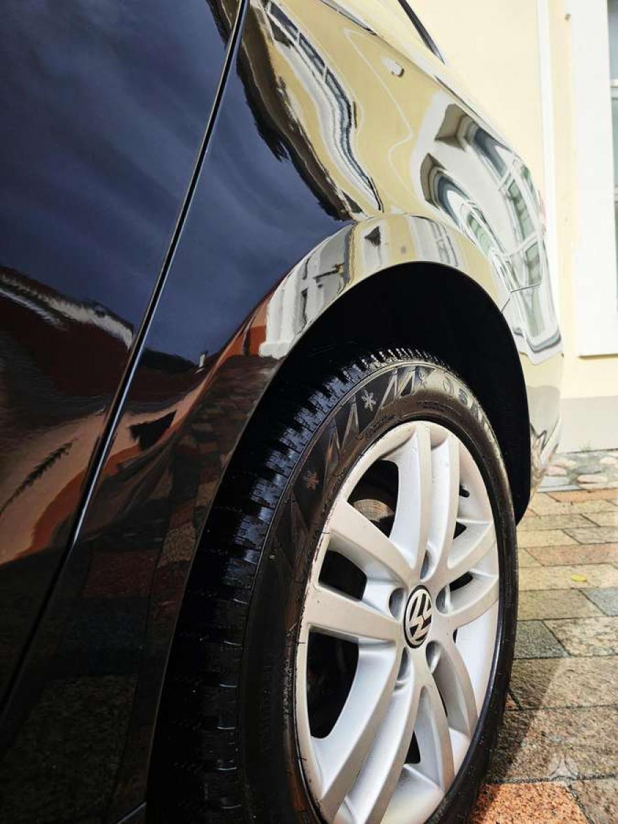 Black Volkswagen Passat 2012 in Kaisiadorys, with an engine capacity of 2.00 L and mileage of 399 thousand km for 4400 €, photo 27 on AUTOMOTO.COM.LV