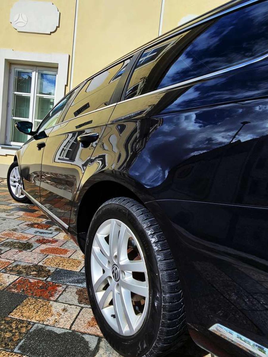Black Volkswagen Passat 2012 in Kaisiadorys, with an engine capacity of 2.00 L and mileage of 399 thousand km for 4400 €, photo 30 on AUTOMOTO.COM.LV