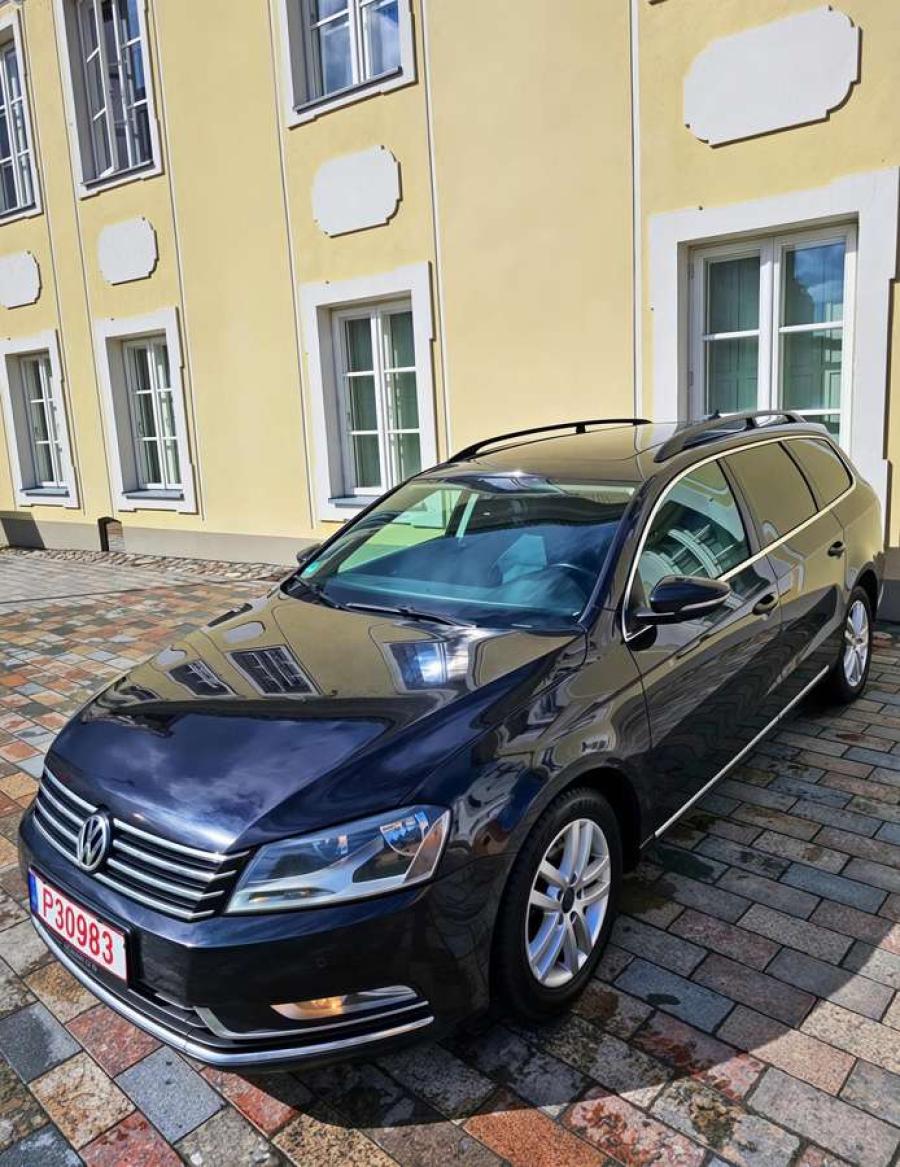 Black Volkswagen Passat 2012 in Kaisiadorys, with an engine capacity of 2.00 L and mileage of 399 thousand km for 4400 €, photo 36 on AUTOMOTO.COM.LV