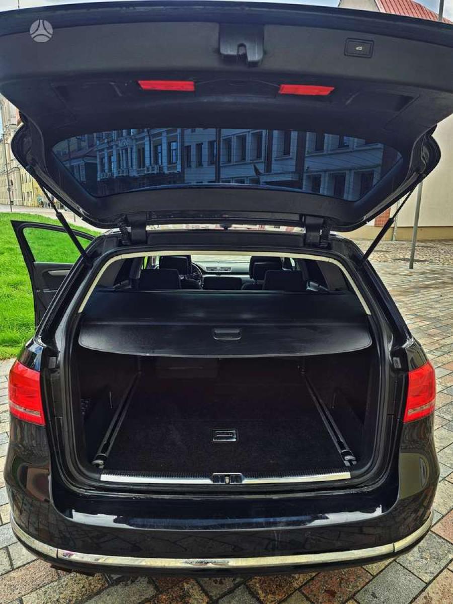 Black Volkswagen Passat 2012 in Kaisiadorys, with an engine capacity of 2.00 L and mileage of 399 thousand km for 4400 €, photo 39 on AUTOMOTO.COM.LV