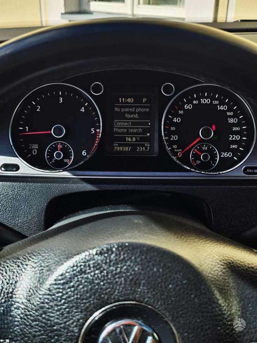 Black Volkswagen Passat 2012 in Kaisiadorys, with an engine capacity of 2.00 L and mileage of 399 thousand km for 4400 €, photo 41 on AUTOMOTO.COM.LV