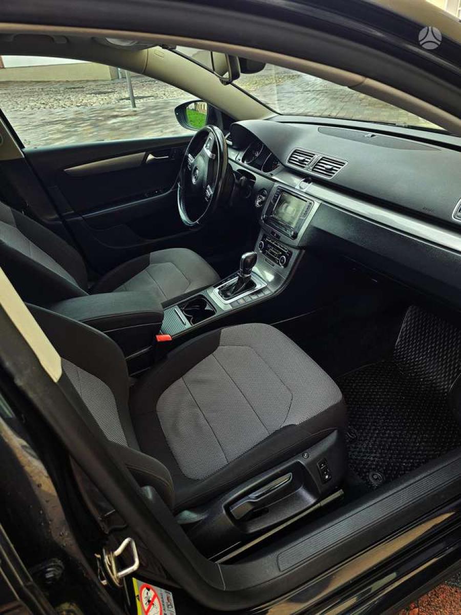 Black Volkswagen Passat 2012 in Kaisiadorys, with an engine capacity of 2.00 L and mileage of 399 thousand km for 4400 €, photo 44 on AUTOMOTO.COM.LV