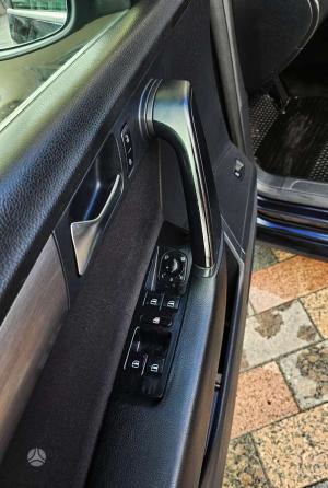 Black Volkswagen Passat 2012 in Kaisiadorys, with an engine capacity of 2.00 L and mileage of 399 thousand km for 4400 €, photo 54 on AUTOMOTO.COM.LV
