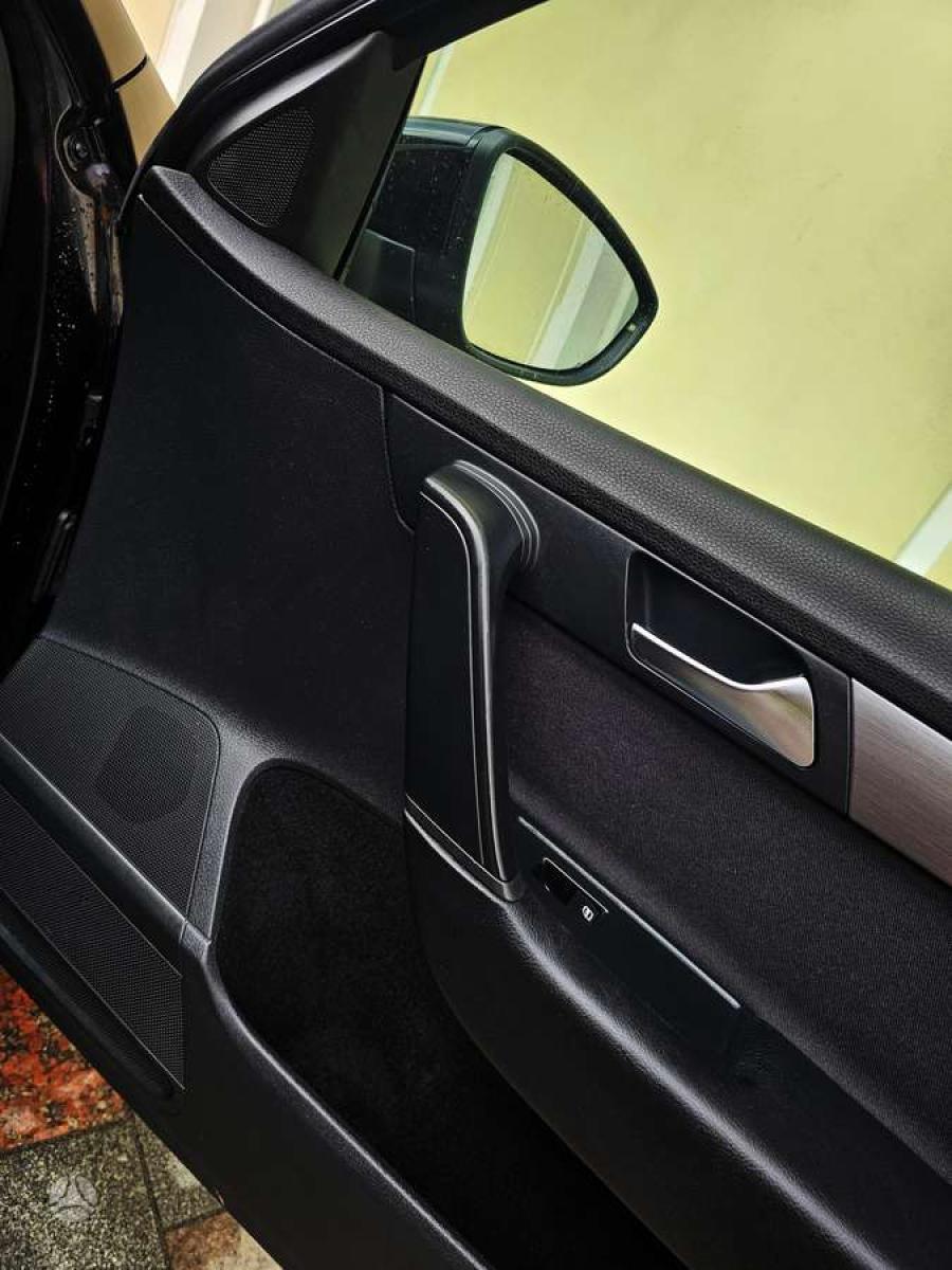 Black Volkswagen Passat 2012 in Kaisiadorys, with an engine capacity of 2.00 L and mileage of 399 thousand km for 4400 €, photo 56 on AUTOMOTO.COM.LV