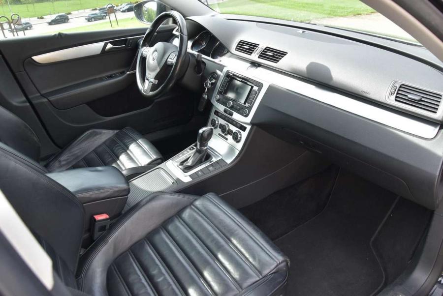 Melns Volkswagen Passat 2012 Viļņa, ar dzinēja tilpumu 1.97 L un nobraukumu 289 tūkst. km par 6300 €, foto 12 vietnē AUTOMOTO.COM.LV