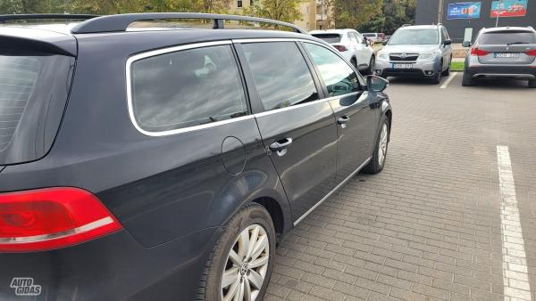Black Volkswagen Passat 2012 in Kaunas, with an engine capacity of 2.00 L and mileage of 350 thousand km for 4000 €, photo 5 on AUTOMOTO.COM.LV