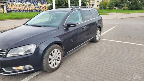 Black Volkswagen Passat 2012 in Kaunas, with an engine capacity of 2.00 L and mileage of 350 thousand km for 4000 €, photo 7 on AUTOMOTO.COM.LV
