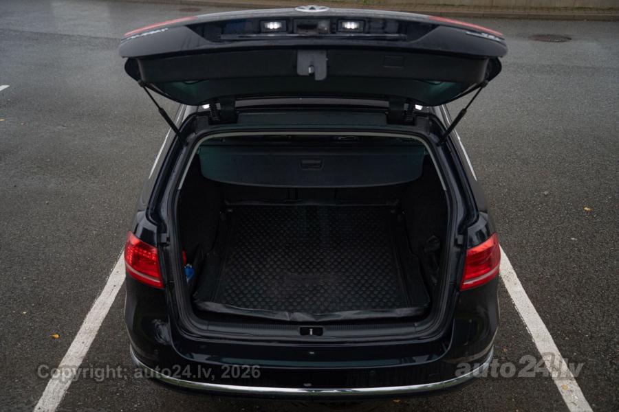 Black Volkswagen Passat 2012 in Tallinn, with an engine capacity of 1.40 L and mileage of 360 thousand km for 3999 €, photo 8 on AUTOMOTO.COM.LV