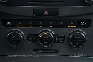 Black Volkswagen Passat 2012 in Tallinn, with an engine capacity of 1.40 L and mileage of 360 thousand km for 3999 €, photo 15 on AUTOMOTO.COM.LV