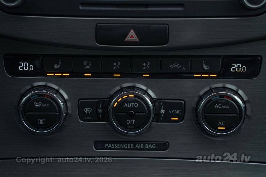 Black Volkswagen Passat 2012 in Tallinn, with an engine capacity of 1.40 L and mileage of 360 thousand km for 3999 €, photo 15 on AUTOMOTO.COM.LV
