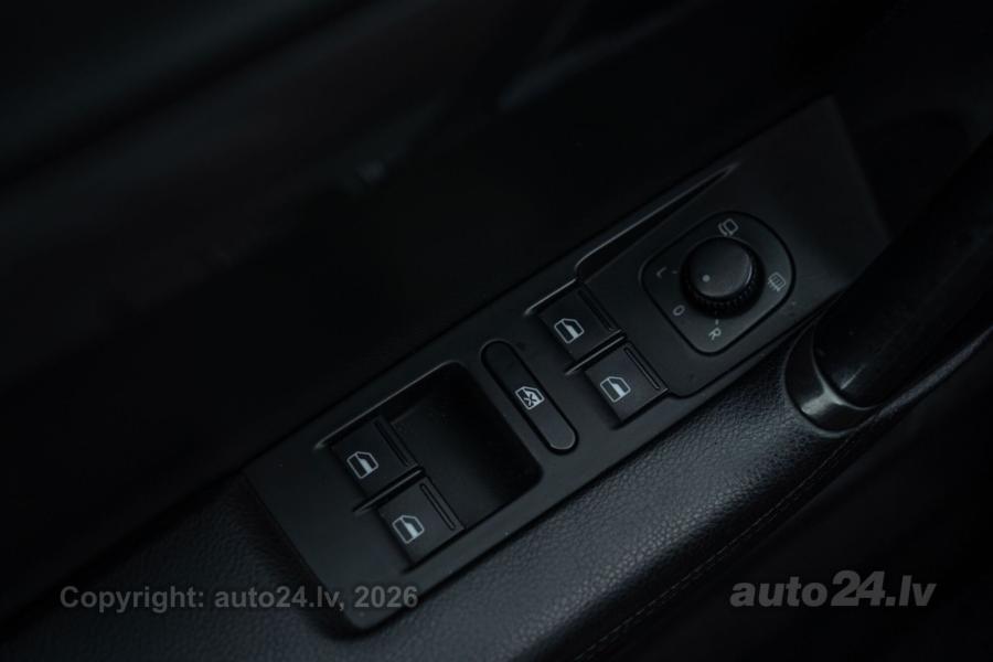 Black Volkswagen Passat 2012 in Tallinn, with an engine capacity of 1.40 L and mileage of 360 thousand km for 3999 €, photo 16 on AUTOMOTO.COM.LV