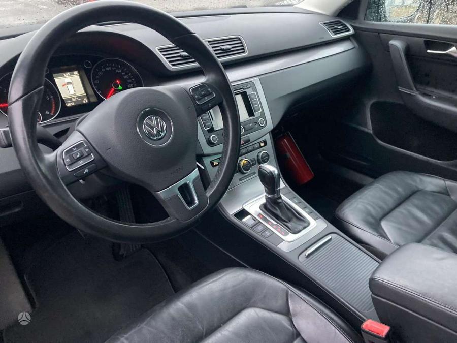 Melns Volkswagen Passat 2013 Kauņa, ar dzinēja tilpumu 1.60 L un nobraukumu 218 tūkst. km par 5950 €, foto 7 vietnē AUTOMOTO.COM.LV