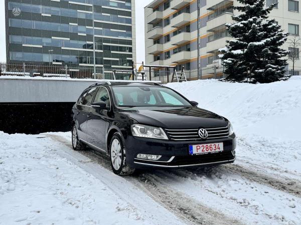 Black Volkswagen Passat 2013 in Vilnius, with an engine capacity of 1.97 L and mileage of 299 thousand km for 5999 €, photo 5 on AUTOMOTO.COM.LV