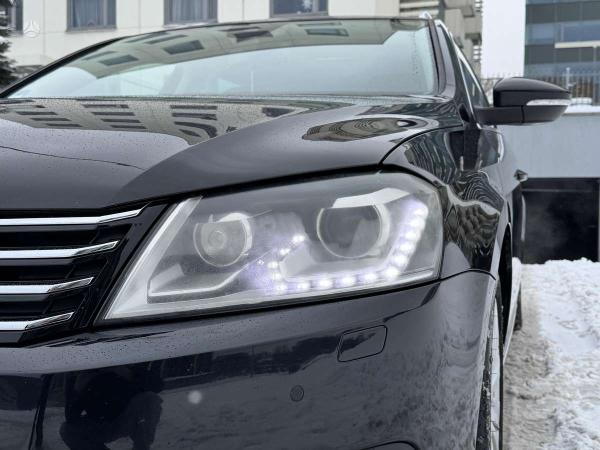 Black Volkswagen Passat 2013 in Vilnius, with an engine capacity of 1.97 L and mileage of 299 thousand km for 5999 €, photo 8 on AUTOMOTO.COM.LV