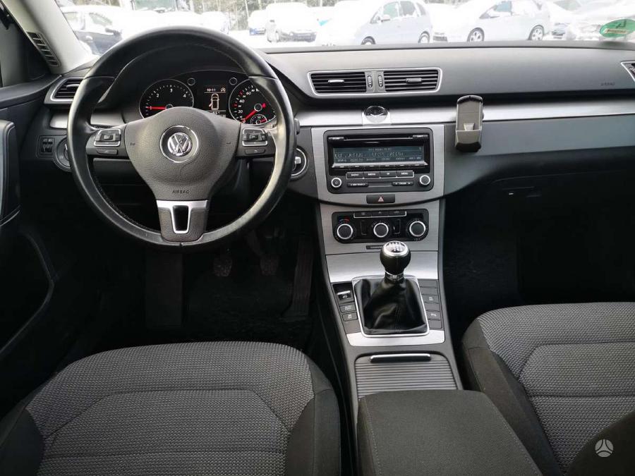 Melns Volkswagen Passat 2013 Radviliškis, ar dzinēja tilpumu 1.97 L un nobraukumu 289 tūkst. km par 5150 €, foto 7 vietnē AUTOMOTO.COM.LV