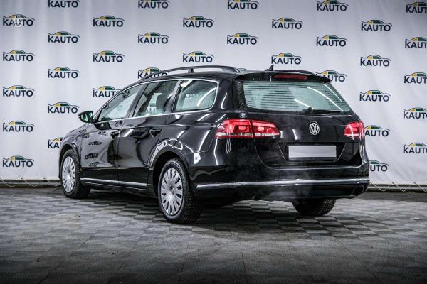 Melns Volkswagen Passat 2013 Kauņa, ar dzinēja tilpumu 1.60 L un nobraukumu 0 tūkst. km par 5990 €, foto 4 vietnē AUTOMOTO.COM.LV