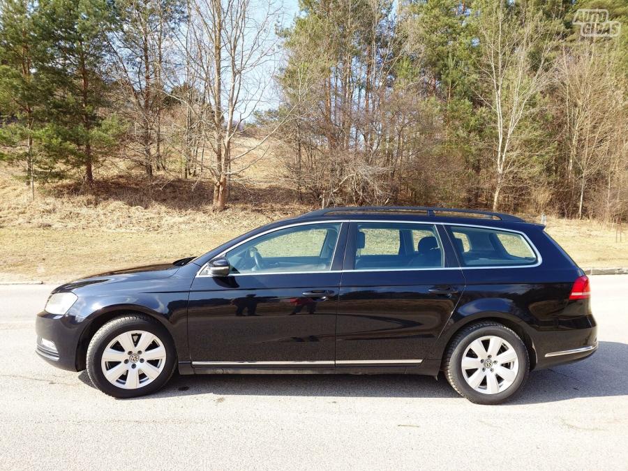 Black Volkswagen Passat 2013 in Vilnius, with an engine capacity of 1.60 L and mileage of 376 thousand km for 3790 €, photo 4 on AUTOMOTO.COM.LV