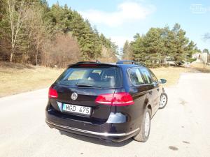 Black Volkswagen Passat 2013 in Vilnius, with an engine capacity of 1.60 L and mileage of 376 thousand km for 3790 €, photo 5 on AUTOMOTO.COM.LV
