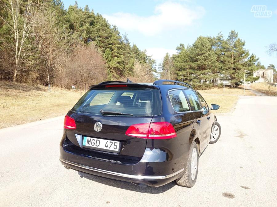 Black Volkswagen Passat 2013 in Vilnius, with an engine capacity of 1.60 L and mileage of 376 thousand km for 3790 €, photo 5 on AUTOMOTO.COM.LV