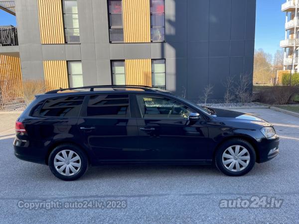 Black Volkswagen Passat 2013 in Tartu, with an engine capacity of 2.00 L and mileage of 370 thousand km for 4200 €, photo 6 on AUTOMOTO.COM.LV