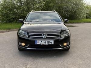 Black Volkswagen Passat 2013 in Alytus, with an engine capacity of 1.60 L and mileage of 254 thousand km for 4699 €, photo 8 on AUTOMOTO.COM.LV
