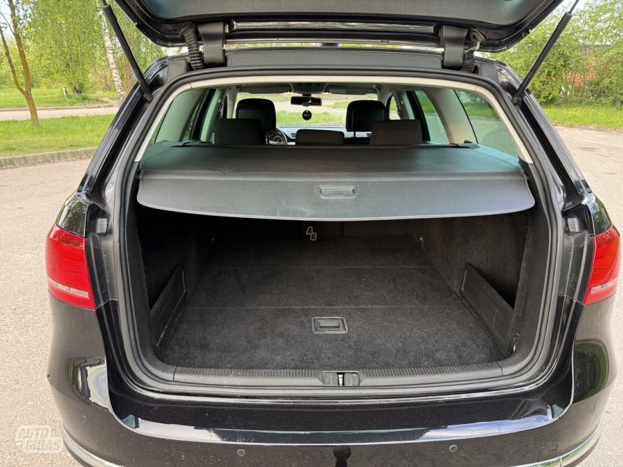 Black Volkswagen Passat 2013 in Alytus, with an engine capacity of 1.60 L and mileage of 254 thousand km for 4699 €, photo 19 on AUTOMOTO.COM.LV