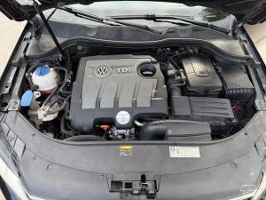 Black Volkswagen Passat 2013 in Alytus, with an engine capacity of 1.60 L and mileage of 254 thousand km for 4699 €, photo 28 on AUTOMOTO.COM.LV