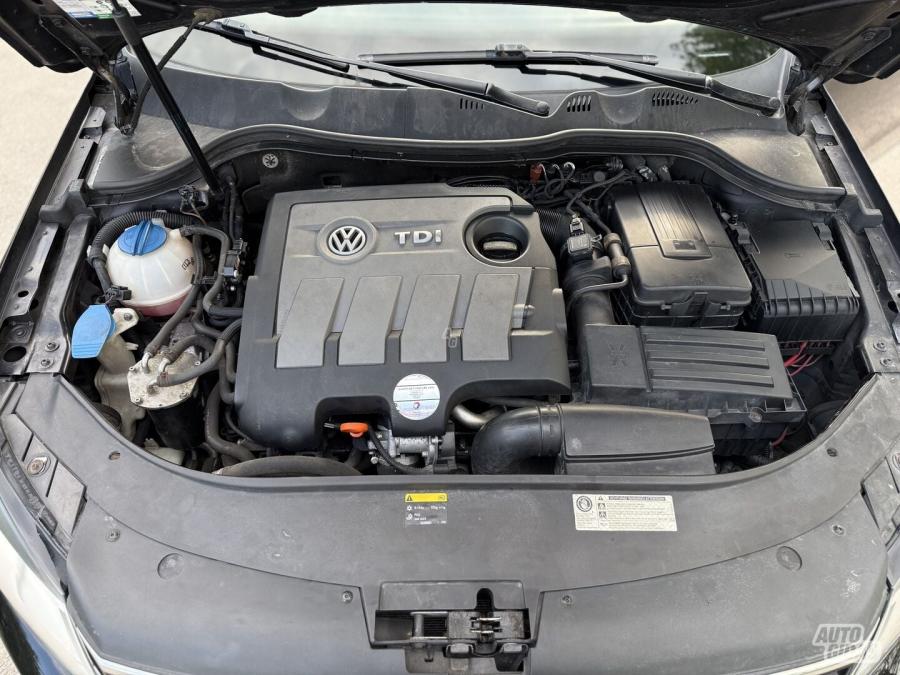 Black Volkswagen Passat 2013 in Alytus, with an engine capacity of 1.60 L and mileage of 254 thousand km for 4699 €, photo 28 on AUTOMOTO.COM.LV