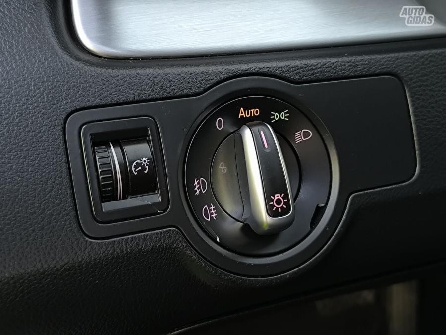 Black Volkswagen Passat 2013 in Vilnius, with an engine capacity of 2.00 L and mileage of 317 thousand km for 5500 €, photo 27 on AUTOMOTO.COM.LV