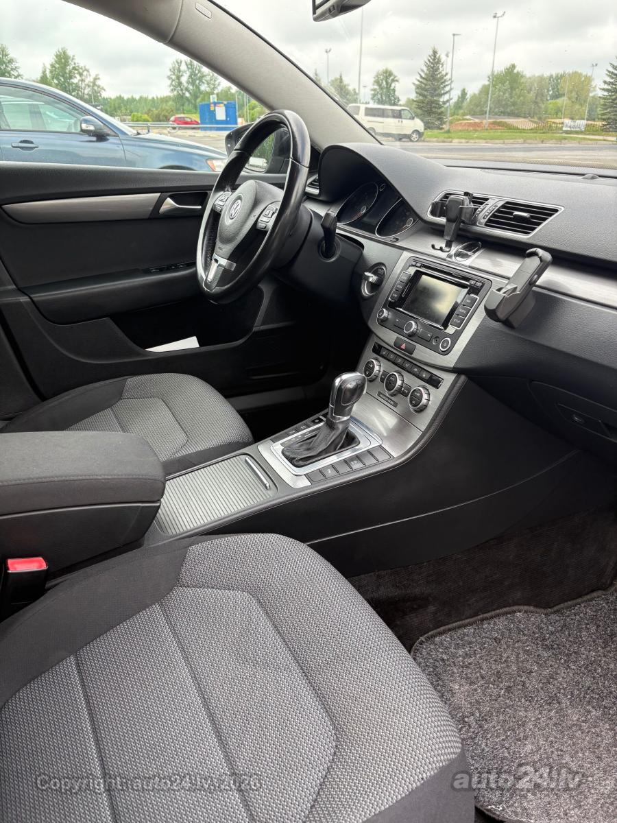 Black Volkswagen Passat 2013 in Tartu, with an engine capacity of 2.00 L and mileage of 320 thousand km for 5200 €, photo 6 on AUTOMOTO.COM.LV